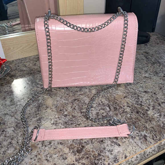 AKIRA | Bags | Akira Pink Crossbody Bag W Silver Chain Strap | Poshmark